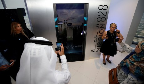 __COUNT__ imágenes de HTC Vive Pro in Dubai, United Arab Emirates - 11 ...