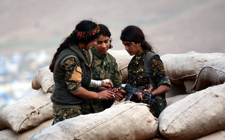 Syrian Iraqi Kurdish Female Fighters Womens Editorial Stock Photo ...