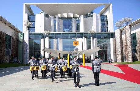69 German soldiers parade in berlin Stock Pictures, Editorial Images ...