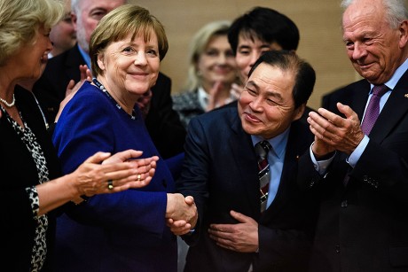 German Chancellor Angela Merkel Cl Shakes Editorial Stock Photo - Stock ...