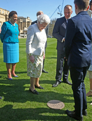 Queen Elizabeth Ii During Unveiling Panel Editorial Stock Photo - Stock ...