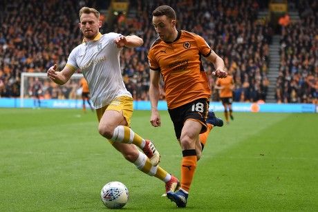 Wolverhampton Wanderers Midfielder Romain Saiss 27 Editorial Stock ...
