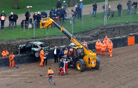 MG crash at Brands Hatch, Kent, UK - 28 Apr 2018 Stock Pictures ...