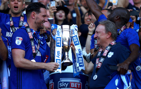 Cardiff Players Celebrate Lift Trophy After Editorial Stock Photo ...