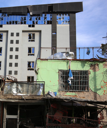 750 Bomb damaged buildings Stock Pictures, Editorial Images and Stock ...