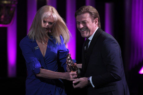 Joely Richardson Presenting Leading Actor Sean Editorial Stock Photo ...