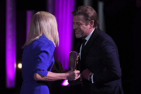 Joely Richardson Presenting Leading Actor Sean Editorial Stock Photo ...
