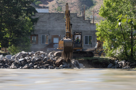 Worker Uses Excavator Move Large Rocks Editorial Stock Photo - Stock ...