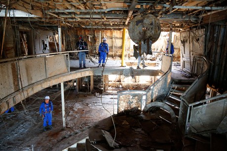 South Korean Researchers Stand Inside Salvaged Editorial Stock Photo ...