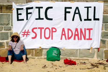 __COUNT__ Anti-coal mine protesters rally near Australian Prime ...