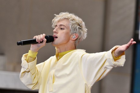 Troye Sivan Performs On Nbcs Today Editorial Stock Photo - Stock Image ...