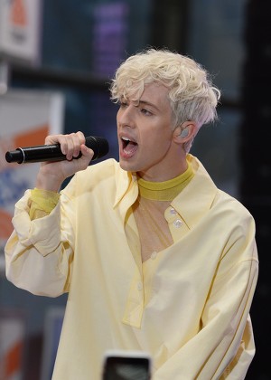 Troye Sivan Performs On Nbcs Today Editorial Stock Photo - Stock Image ...
