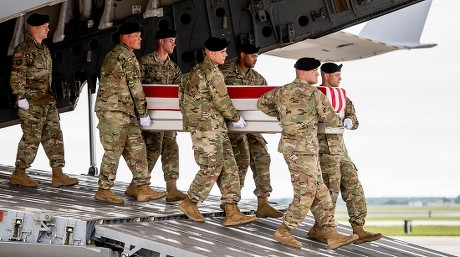 Dignified Transfer Staff of soldier remains, Dover, USA - 28 May 2018 ...