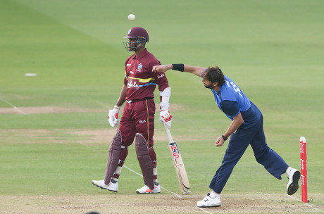 Shahid Afridi Captain Bowls Editorial Stock Photo - Stock Image ...