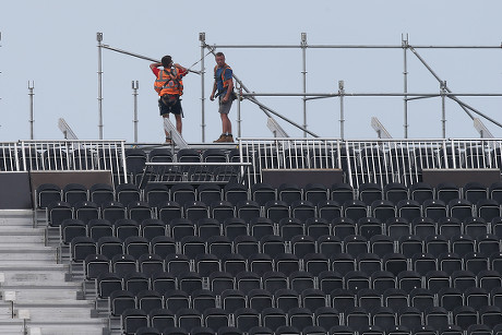 Work Continues Build Temporary Stand During Editorial Stock Photo ...