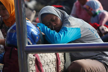 Indonesian Woman Takes Nap While Waiting Editorial Stock Photo - Stock ...