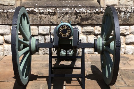 Bronze 6 Pounder Gun Tower London Editorial Stock Photo - Stock Image ...