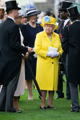 Queen Elizabeth Ii Watches Her Horse Editorial Stock Photo - Stock ...