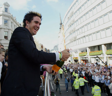 Kevin Pietersen Celebrates During Ashes Victory Editorial Stock Photo ...