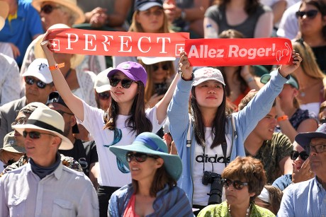 Roger Federer Fans On Centre Court Editorial Stock Photo - Stock Image ...