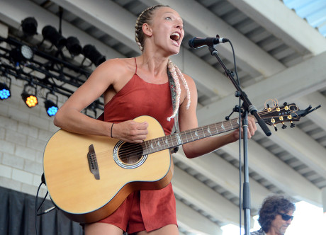 Singer Songwriter Carly Jo Jackson Performs Editorial Stock Photo ...