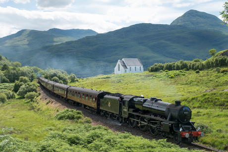 fotos de Jacobite Express No44871 Harry Potter Train - Foto de stock de ...