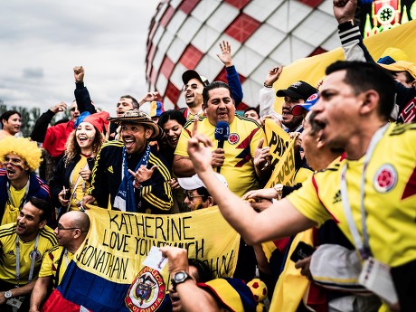 Colombian Journalist Surrounded By Supporters Prior Editorial Stock ...