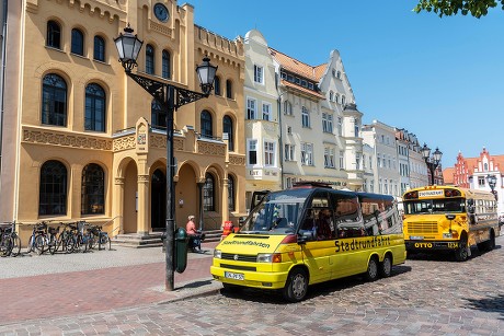 37 Excursion buses Stock Pictures, Editorial Images and Stock Photos ...