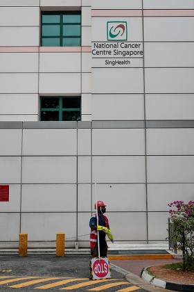 Construction Worker Front National Cancer Centre Editorial Stock Photo ...