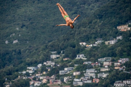 Diver Action During First Cliff Diving Editorial Stock Photo - Stock ...