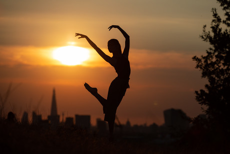 Royal Ballet Dancer Sae Maeda Performs Editorial Stock Photo - Stock ...