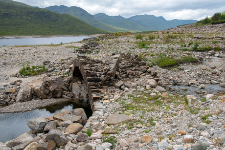 Drought in the Scottish highlands, Loch Cluanie, Scotland, UK - 24 Jul ...