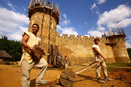 __COUNT__ Workers build castle with ancient methods, Burgundy, France ...