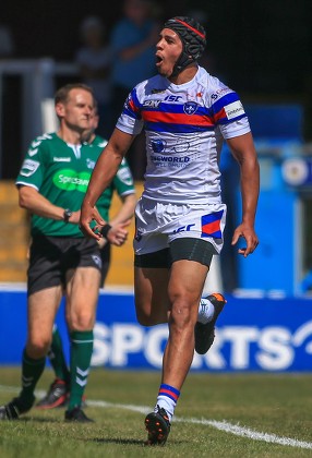 Bill Tupou Wakefield Trinity Celebrating His Editorial Stock Photo ...