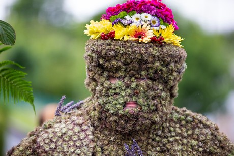 Burryman Meets Residents He Parades Through Editorial Stock Photo ...