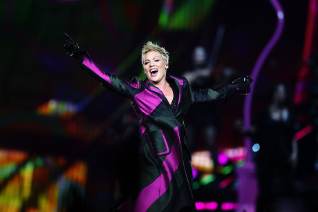 American Singer Pink Performs Her Beautiful Editorial Stock Photo ...
