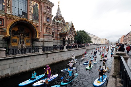 __COUNT__ Stand-Up paddle boarding festival 'Fontanka-SUP' in St ...