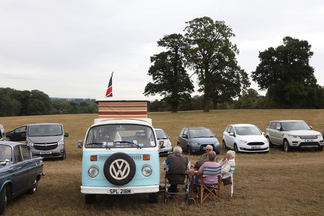 Picnic Alongside Volkswagen Camper Van Editorial Stock Photo - Stock ...