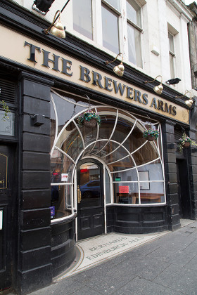 Brewers Arms Pubs Berwickupontweed England Window Editorial Stock Photo ...