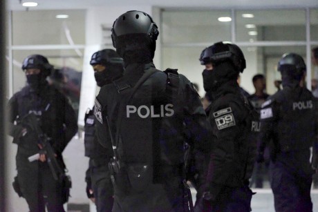 Security Enforcement Seen Guarding Shah Alam Editorial Stock Photo ...