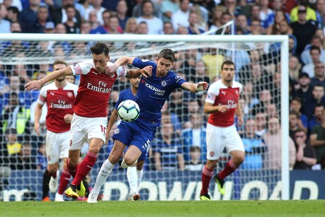 Mesut Ozil Arsenal Chelseas Jorginho Challenge Editorial Stock Photo ...