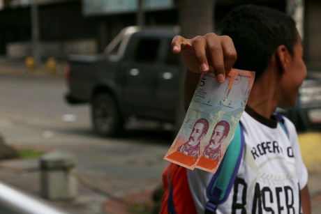 Person Shows New Sovereign Bolivar Bills Editorial Stock Photo - Stock ...