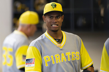 Pittsburgh Pirates Relief Pitcher Edgar Santana Editorial Stock Photo ...
