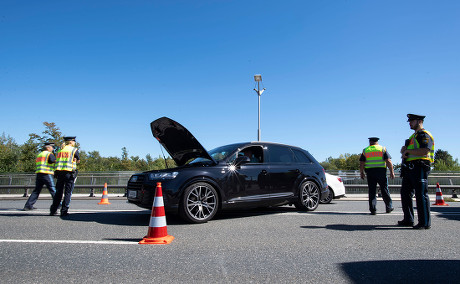 Bavarian Border Police Check Cars Control Editorial Stock Photo - Stock ...