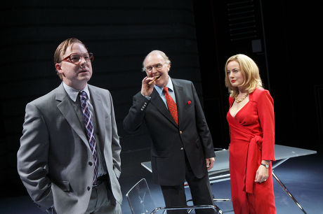 __COUNT__ imágenes de 'Enron' play at the Minerva Theatre, Chichester ...