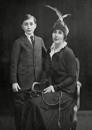 Viscountess Lady Alice Wimbornenee Grosvenord1948and Her Editorial ...