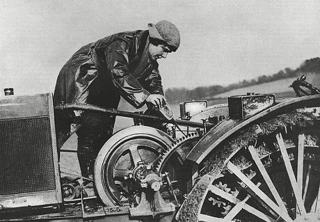 Woman Tractor Driver Wye Kent Oiling Editorial Stock Photo - Stock ...