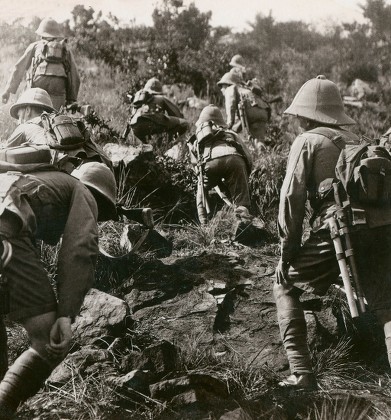 41 Soldiers crouch Stock Pictures, Editorial Images and Stock Photos ...
