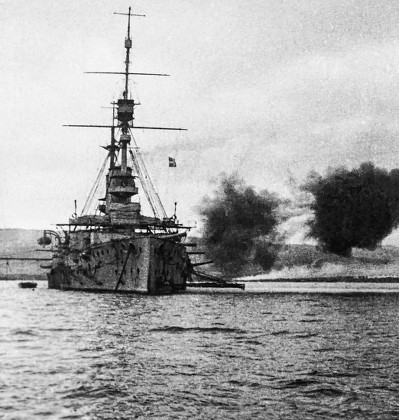 93 Battleship fire Stock Pictures, Editorial Images and Stock Photos ...