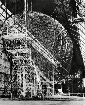 47 Airship construction Stock Pictures, Editorial Images and Stock ...